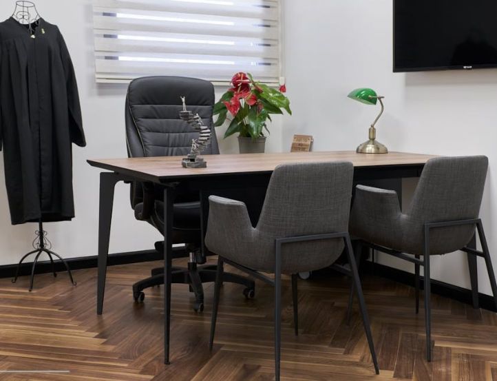 שולחן משרדי מעוצב למנהלים דגם SPIDER - Oren ריהוט משרדי